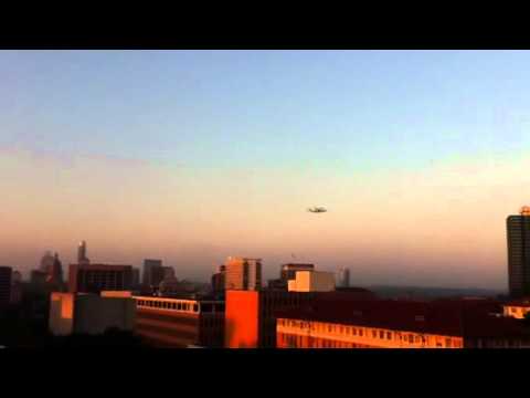 Space Shuttle Endevour Flyover - Austin, TX - 9/20/2012 - YouTube