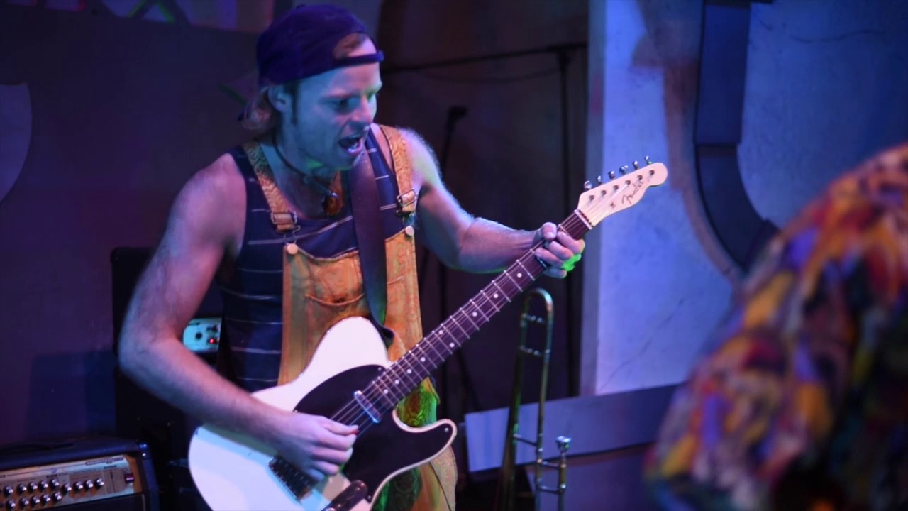 Isaac Chambers Live at the Town 2017 - Feat. Reuben Stone - YouTube