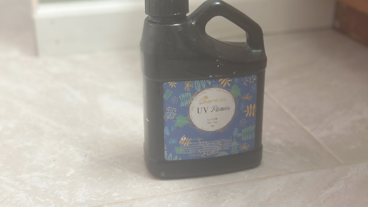 Bsrezn Crystal Clear Large UV Cure Epoxy Resin Kit review - YouTube