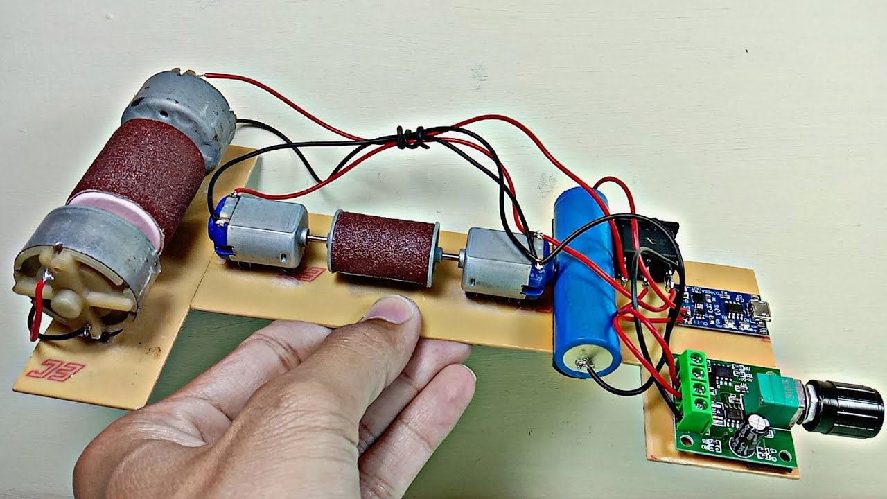 HOW TO MAKE A MINI GERINDRA ELECTRONIC CIRCUITS WITH A 4 WD DVD & MINI ...