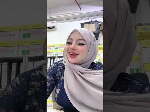 Cikgu Sueraya Kebaya Biru 💙