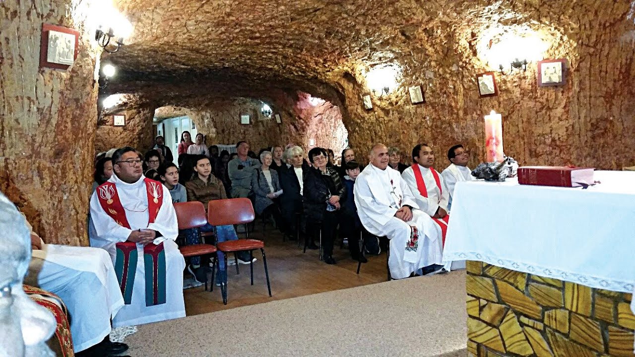 Unique Underground Catholic Church / Coober Pedy, Central Australia ...