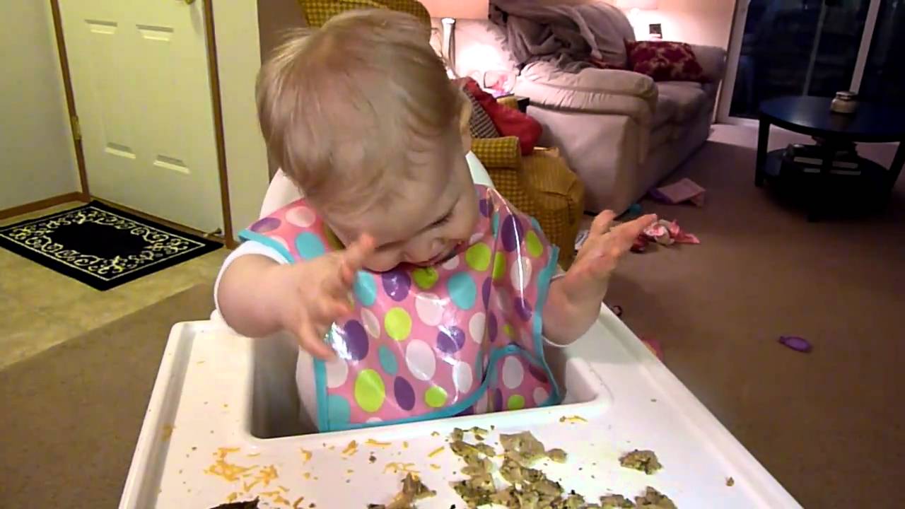 Ella's Sign Language- 1 yr - YouTube