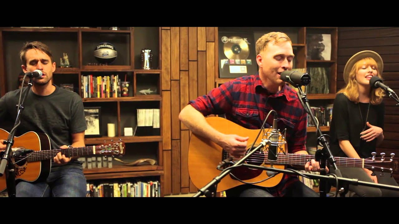 Andy Squyres - "Cherry Blossoms" (Live at RELEVANT) - YouTube