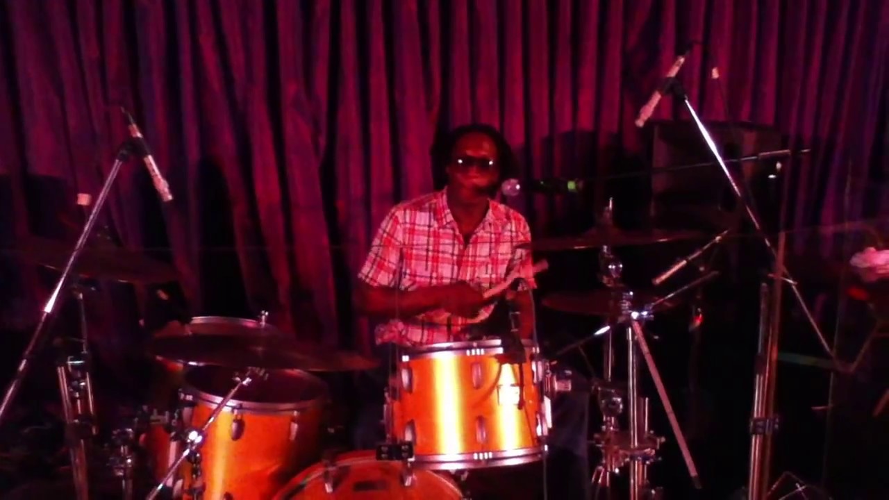 HUGH MAYNARD & THE SHOCK - YouTube