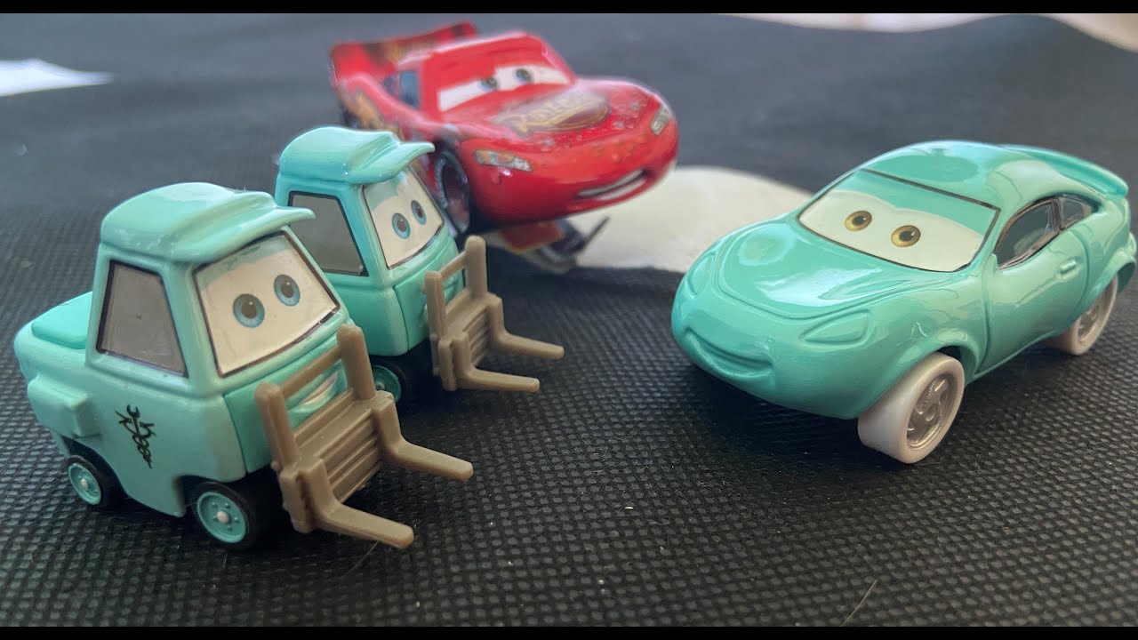DISNEY CARS TOON NURSE KORI & ORDERLY PITTIES 1 & 2 (RESCUE SQAUD MATER ...