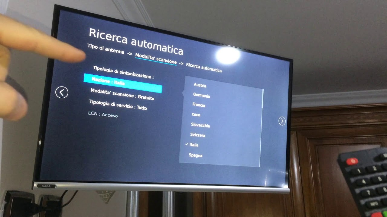 Come fare la ricerca canali Smart Tv Saba - YouTube