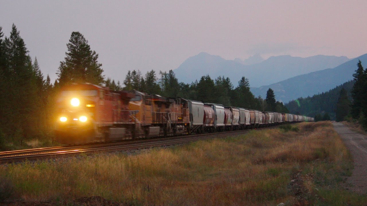 DUAL UNION PACIFIC!!!! CP 8502, UP 8031, UP 6465 and CP 9768 lead CP 368 east at Caithness, BC ...