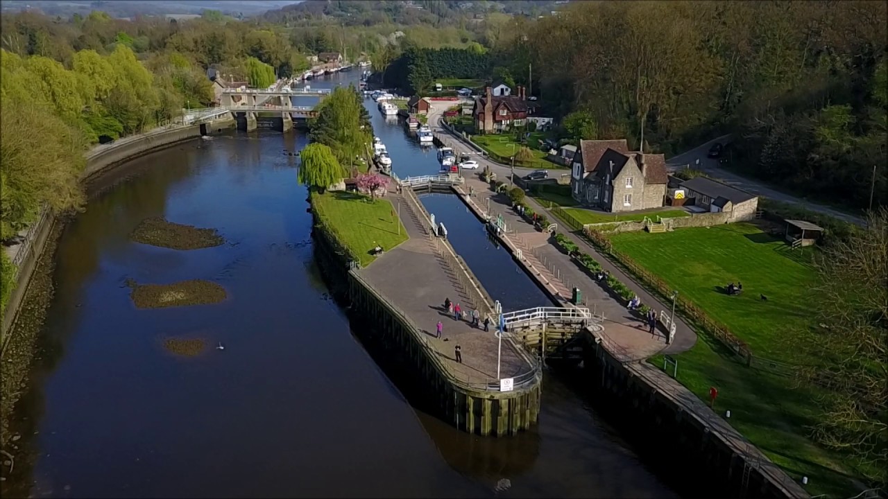 Medway Allington Lock - YouTube
