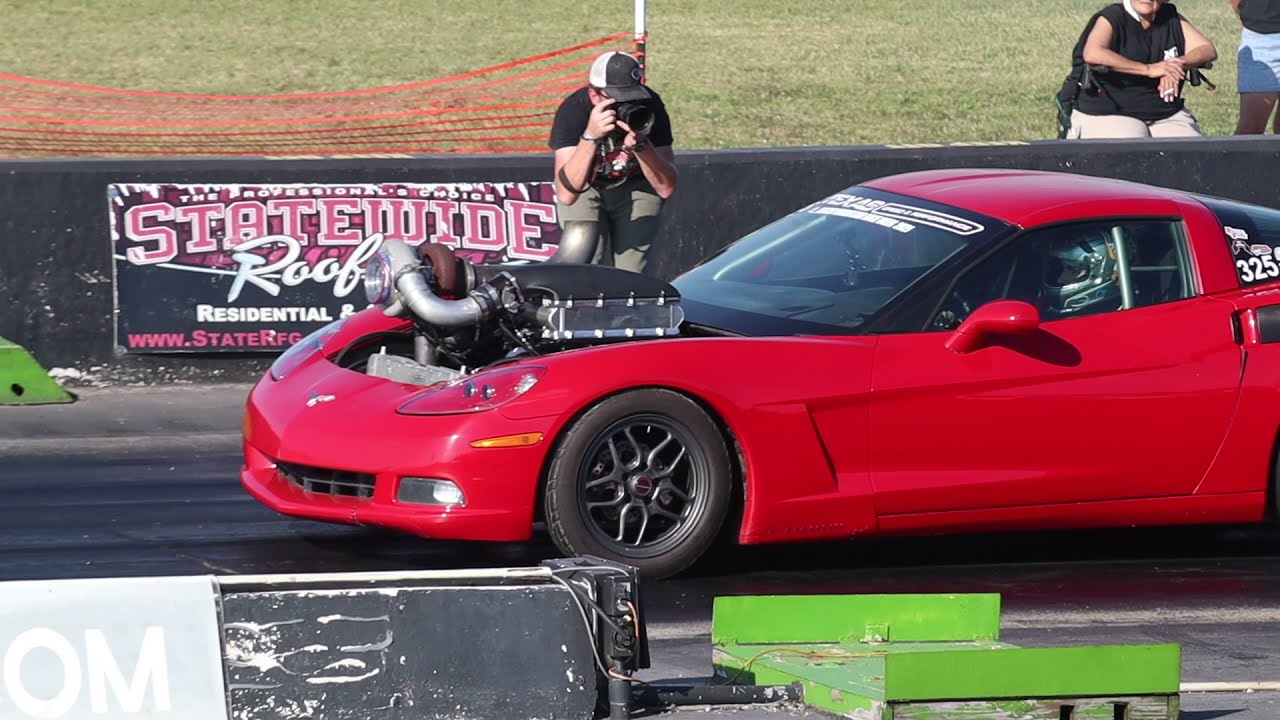 Cleetus Mcfarland’s Ruby corvette passes during RMRW 2.0 - YouTube