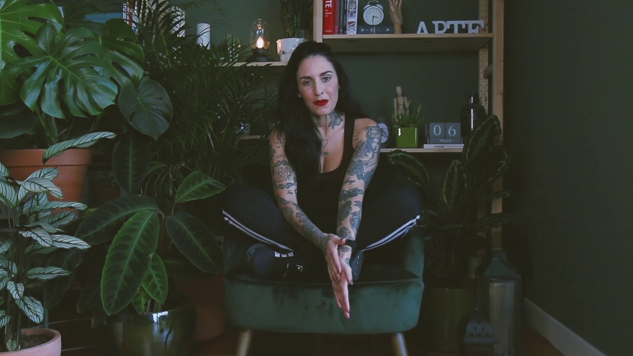 Sofia Dinis - #Fearlesswomen | Piranha Tattoo Supplies - YouTube