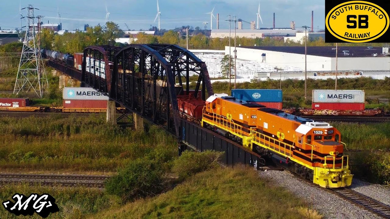 South Buffalo Geeps Lead a Northbound Transfer Run - YouTube