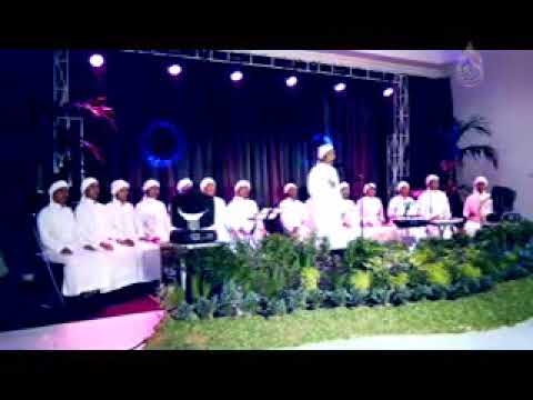 Al fuqara Qolby yunadi /قلبى ينادي