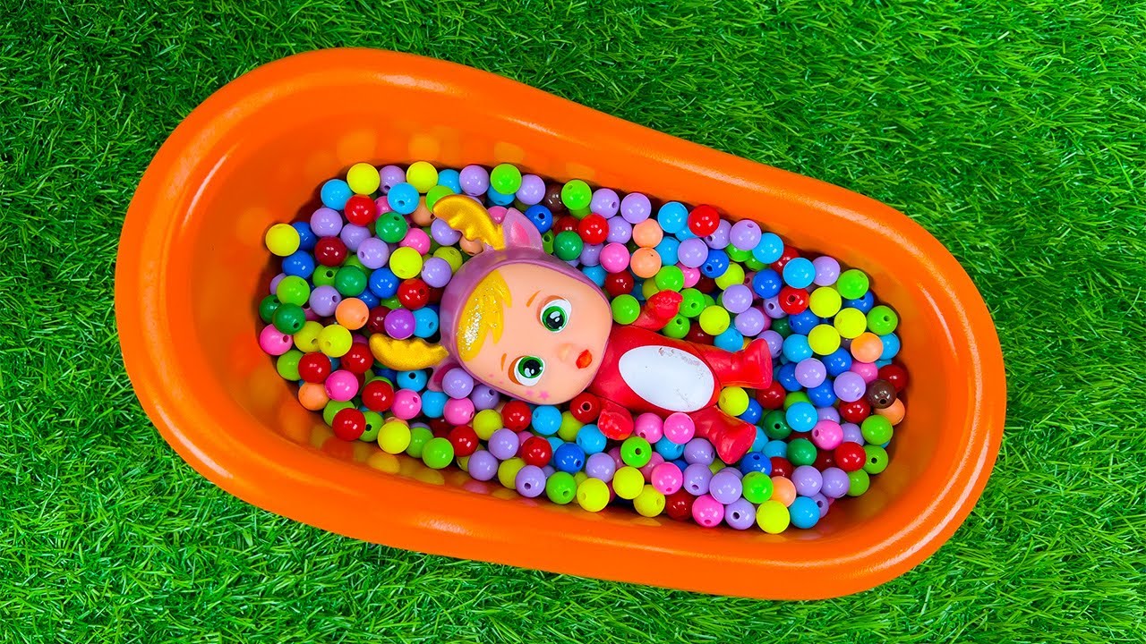 Vibrant Candy Motion & Glitter Slime Stretching in a Water Tub | ASMR ...