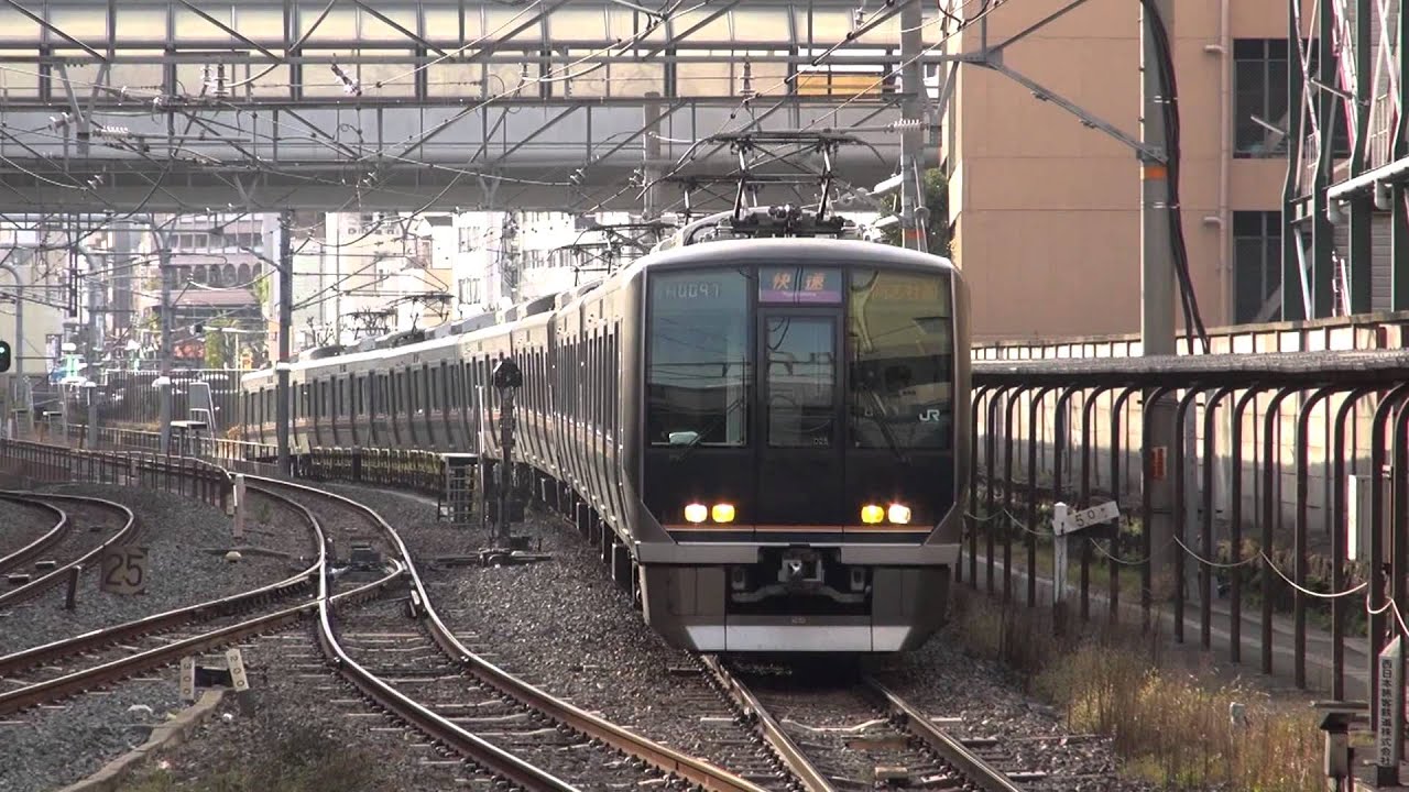 JR西日本 ダブルパンタの学研都市線321系D26編成 ＠京橋 2012/12/07 - YouTube