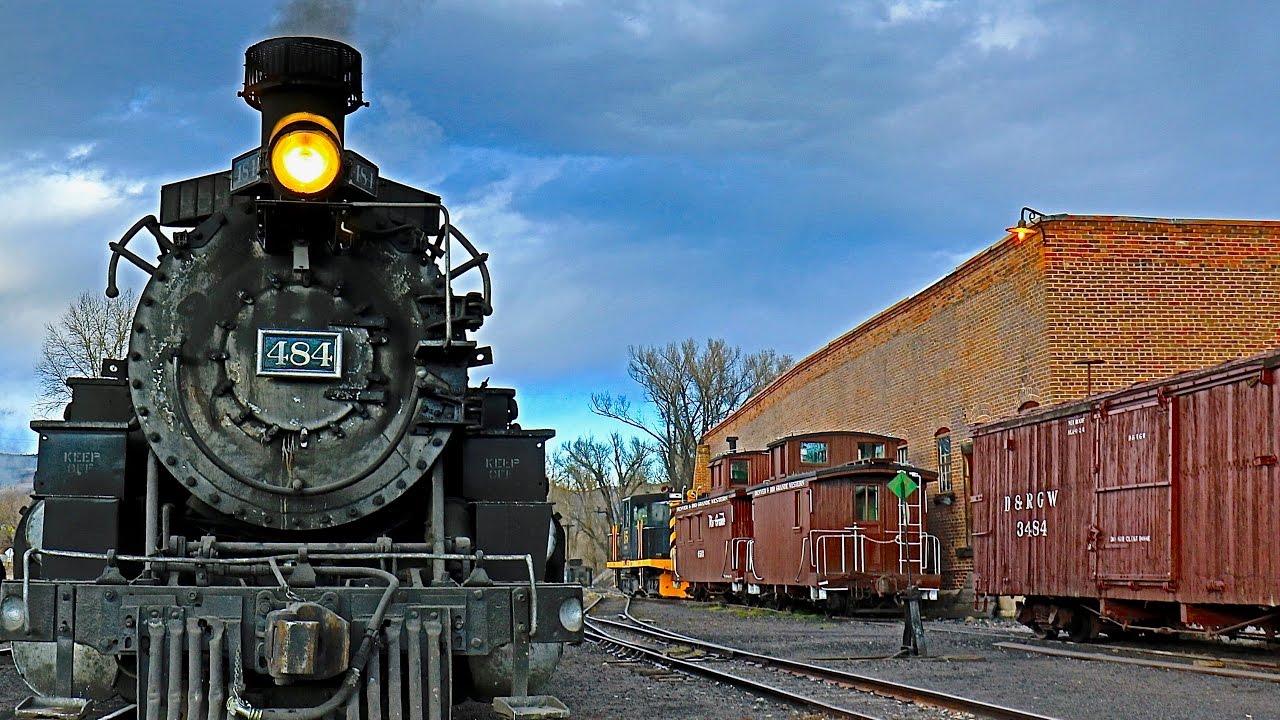 Cumbres and Toltec 484 at the Chama rail yard - YouTube