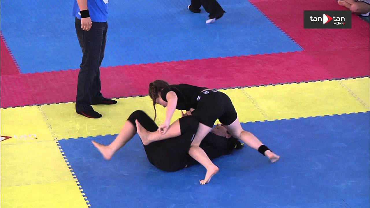 Erika Ontiveros Vs Ana Salas - YouTube