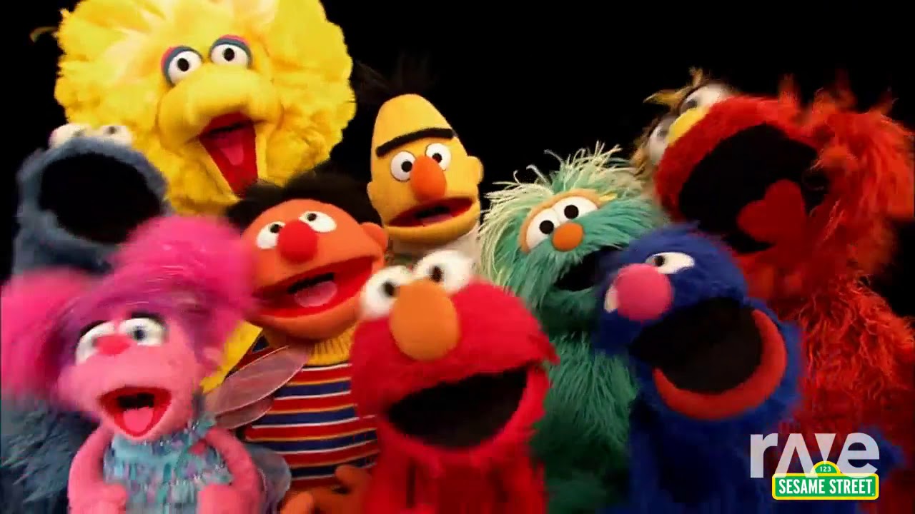 Letter World Computers Song - Sesame Street & Elmo'S World X Lori Loud ...