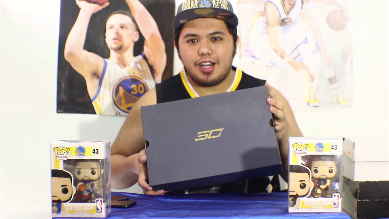UNBOXING THANK YOU OAKLAND CURRY 6! WITH A QUICK COMPARISON OF CURRY 3 ...