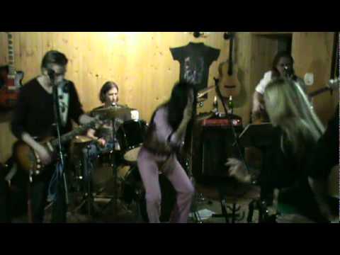 Mama he treats your daughter mean - Blues and Roll