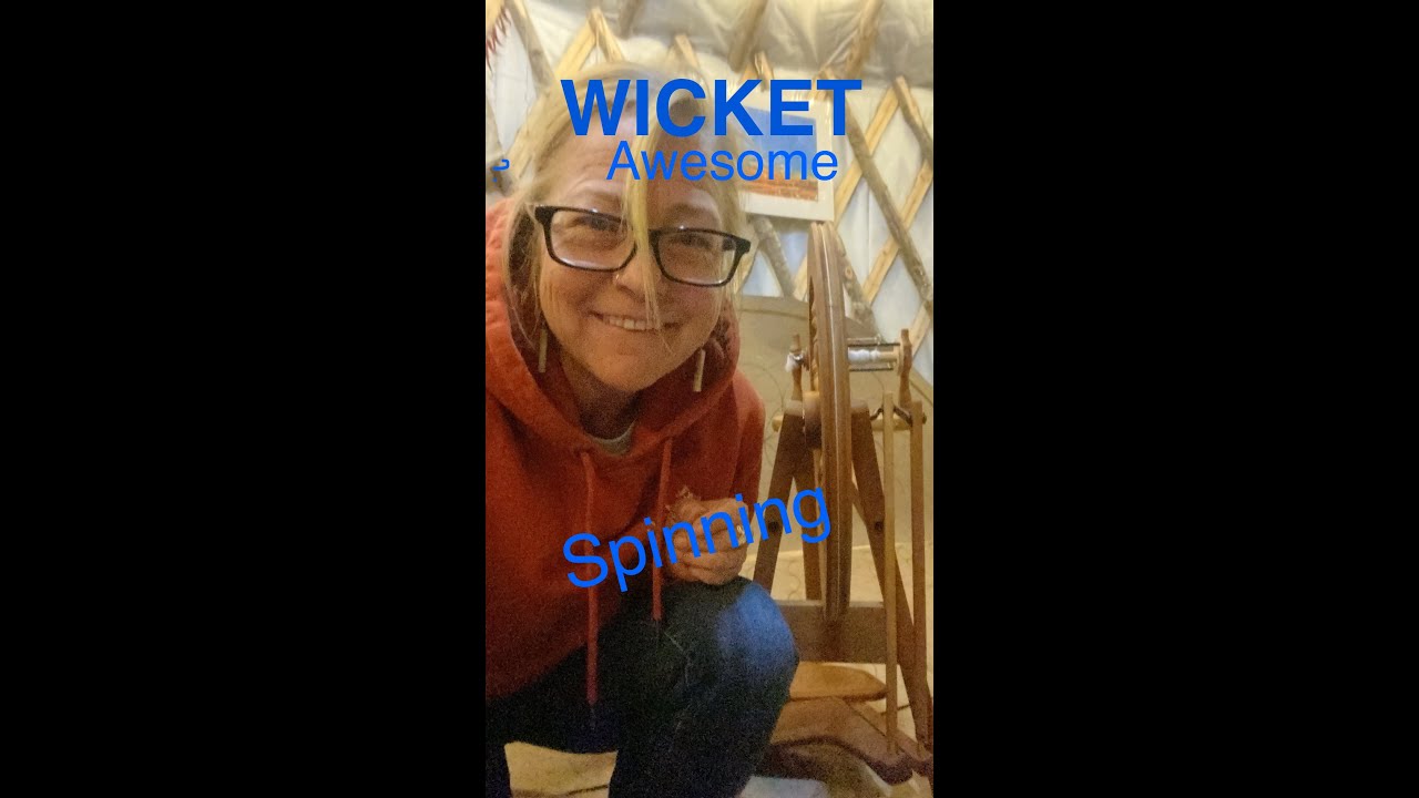 We Bee Spinning! ~ Spinning up some Wicket Wool - YouTube