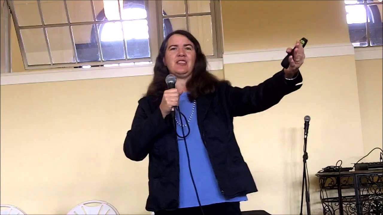 Becky McCray, rural speaker: Small Towns Have a Future - YouTube