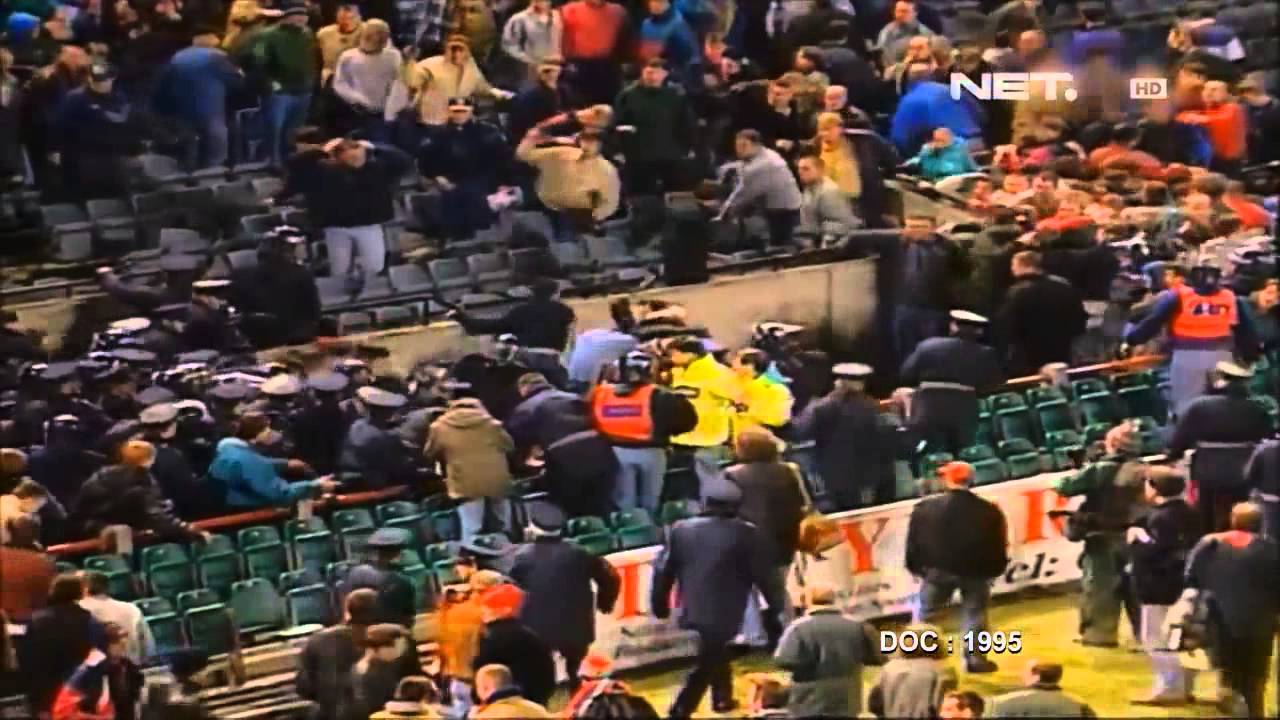 NET24 - Aksi Hooligan di Inggris - YouTube