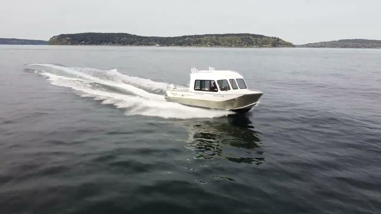 RAIDER 210 EXPLORER - YouTube