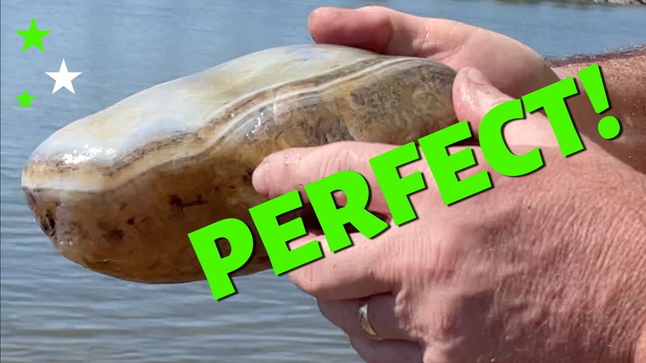 PERFECT Rock Hunt! HUGE Agates, GIANT Petrified Wood and Beautiful Day ...