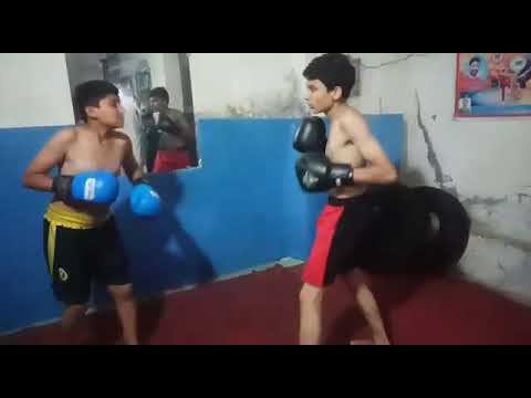 junaid vs sami boxing sparing - YouTube