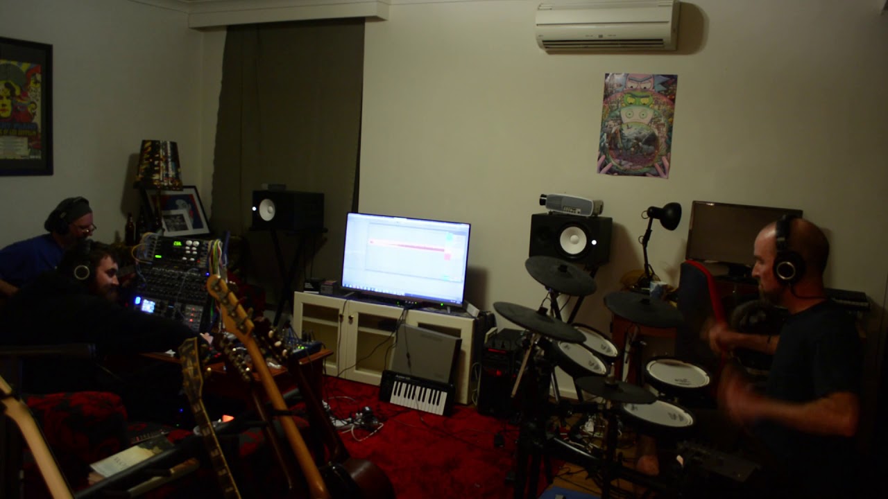 sad man caves s02e03 meth club seven - YouTube
