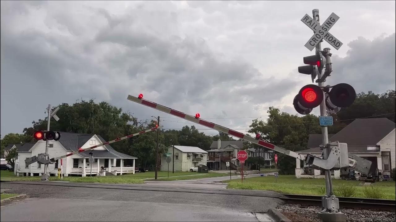 Amtrak P092 & CSX I044 At Howard Street Crossing In Plant City Florida - YouTube