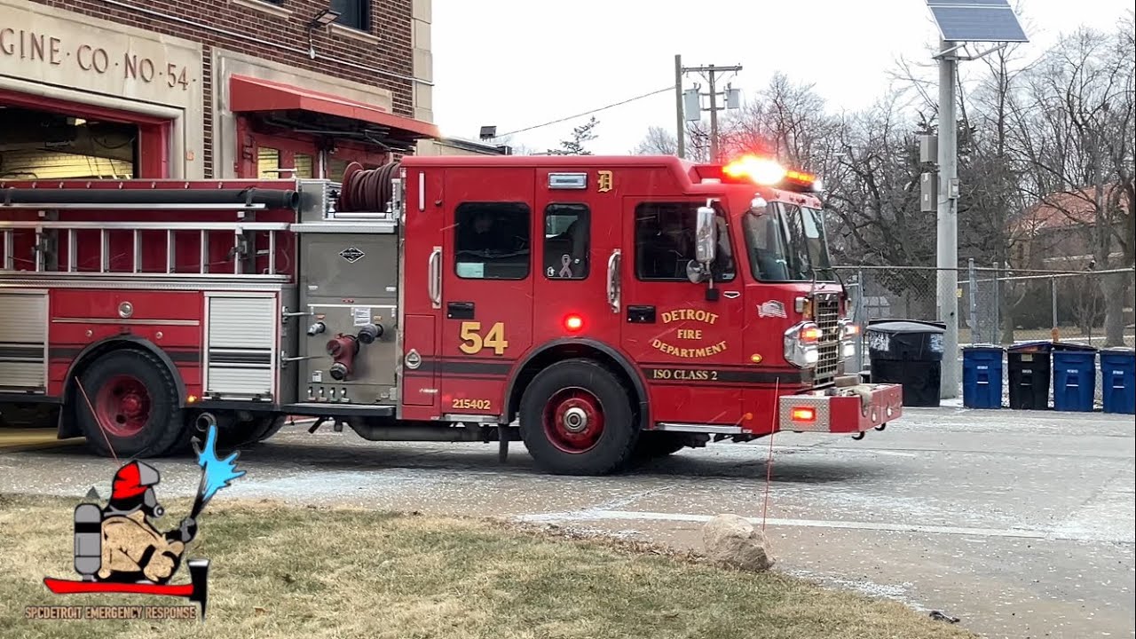 Detroit Fire Department Engine 54 Responding PRIORITY 1 MEDICAL (STROKE ...