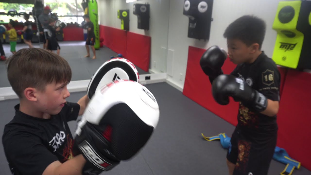 2020 Kids Kickboxing Holiday Program 一群小恶魔👿 - YouTube
