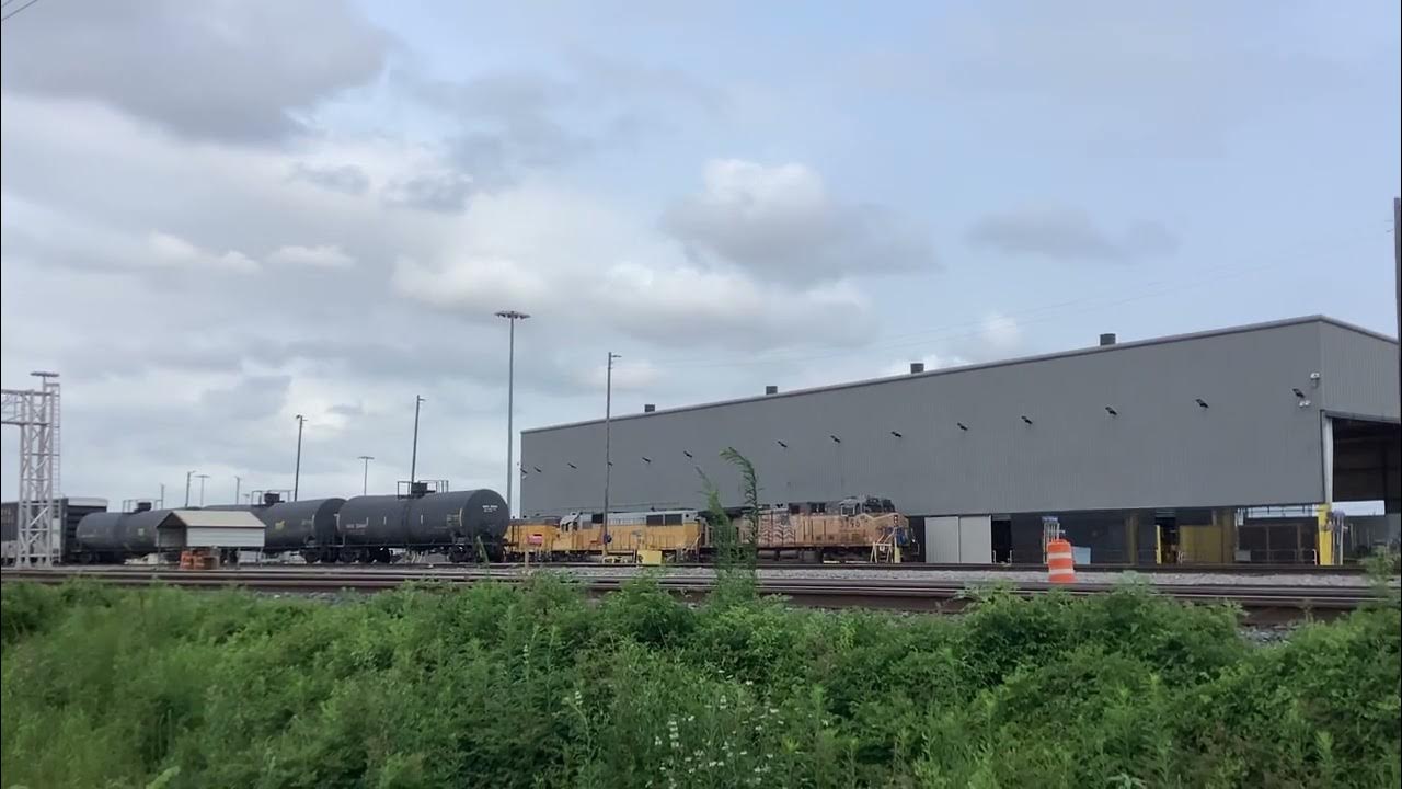 UP 5796 With SD60 Power Leads Locomotive Houston,Tx - YouTube