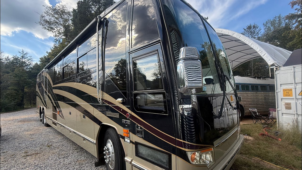 Worst Brakes To Best Brakes - Luxury Prevost Bus Tour - YouTube