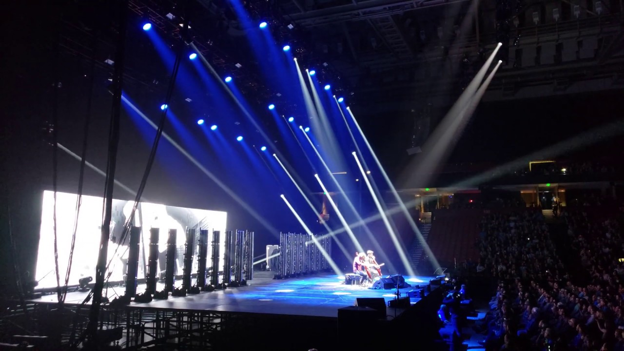 2CELLOS - Concert Opening, part 2 - YouTube