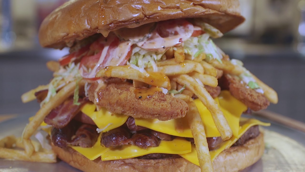 Meet the Arizona Cardinals Gridiron Challenge Burger - YouTube