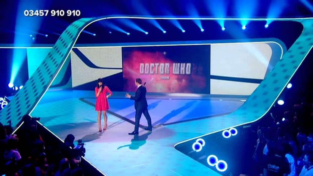 Doctor Who appears in 3D | Red Nose Day 2013 - YouTube