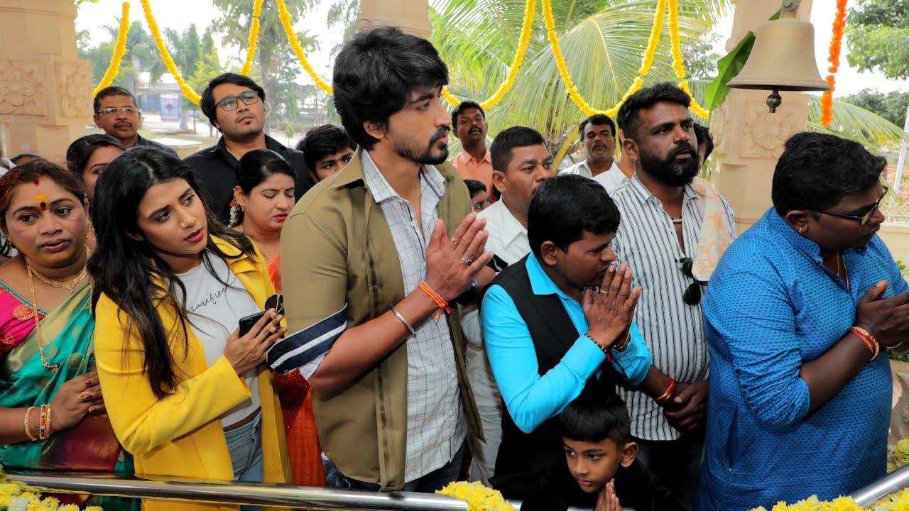 Mukhavada movie Muhurtha / Sahadev. H / Pavan Tej, / Shilpa Manjunath ...