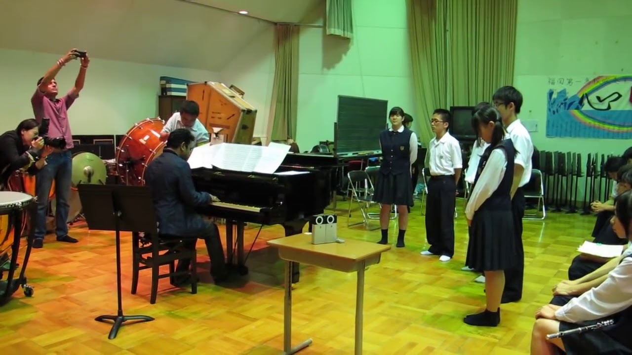 AR Rahman Playing Piano Live - YouTube