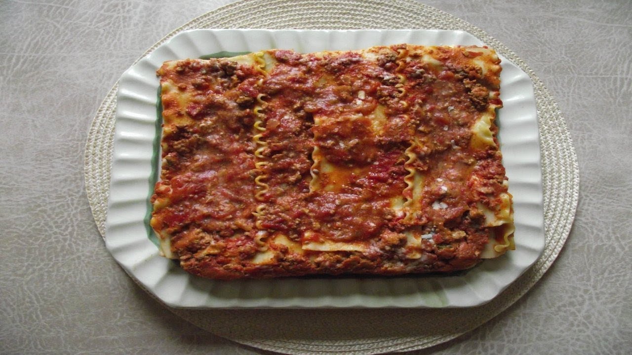 Lasagna: Italian / French Style with Spinach ~ Bechamel ~ Bolognese ...