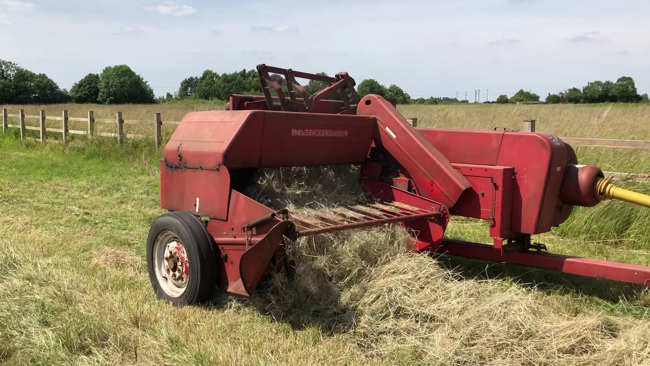 Massey Ferguson MF 20-8 square baler - YouTube