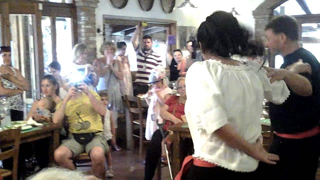 Ballo greco - YouTube