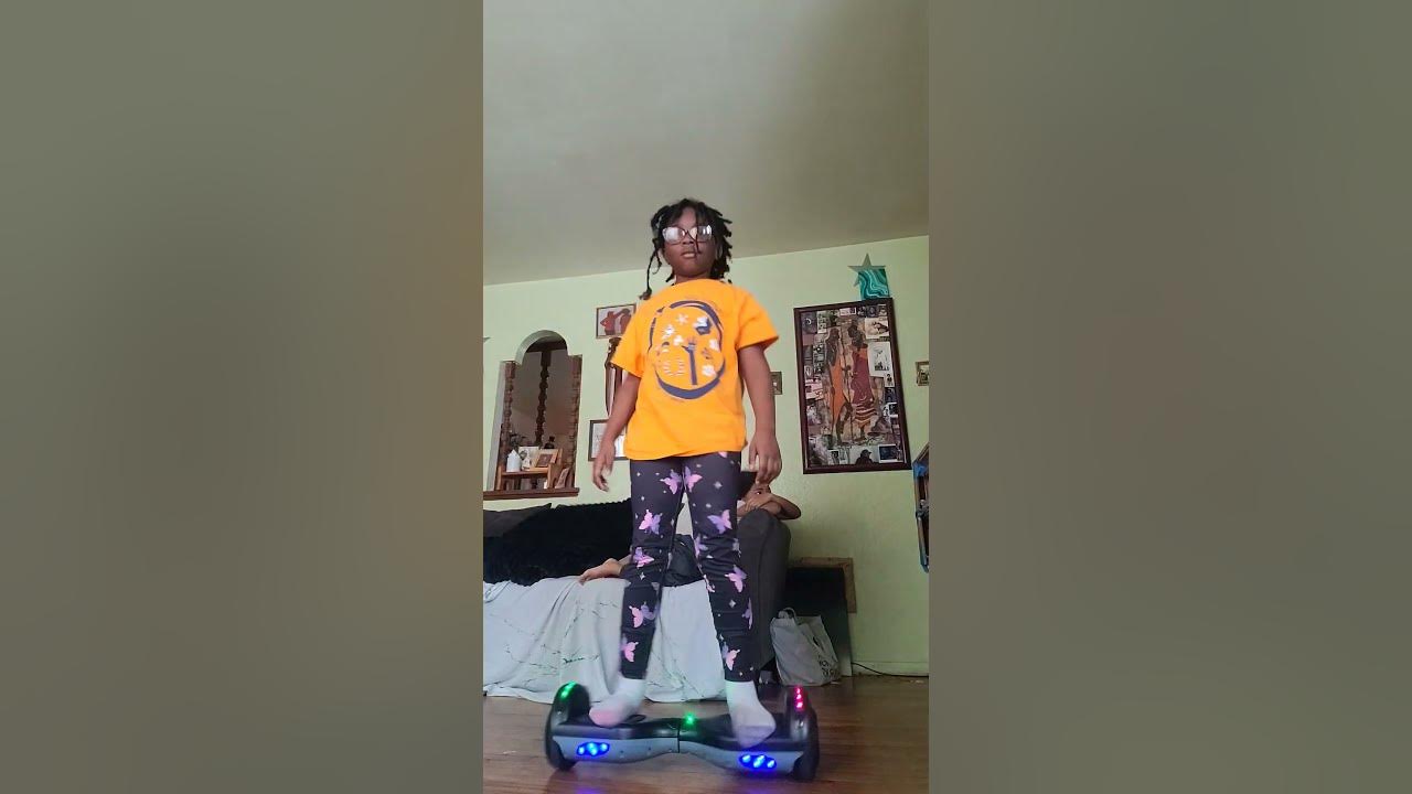 Js a random vid #hoverboard #3xspeed - YouTube