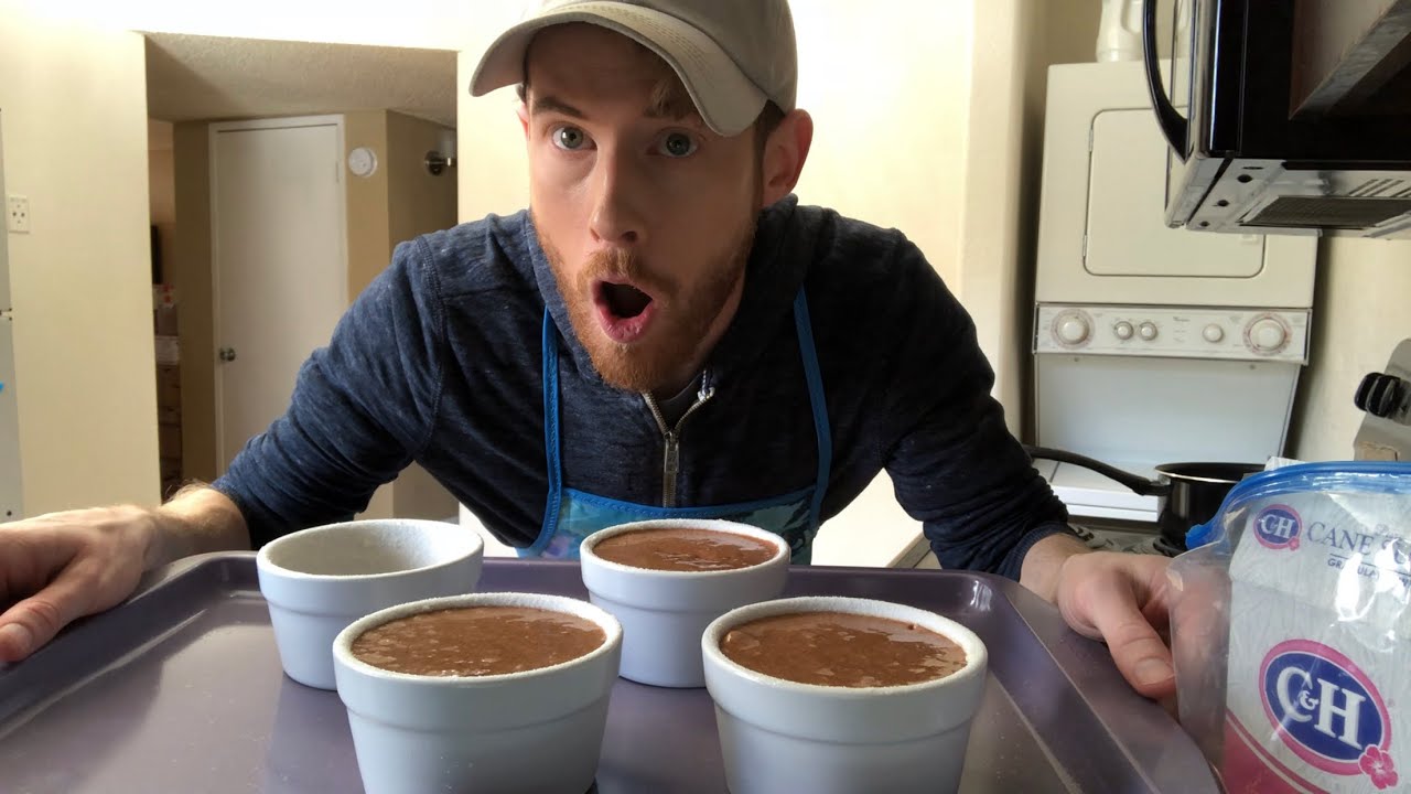 LEARNING TO BAKE! - YouTube