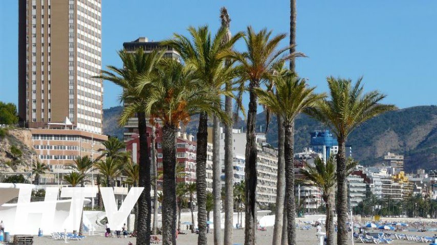 Apartamentos Beni-Beach en Benidorm - YouTube