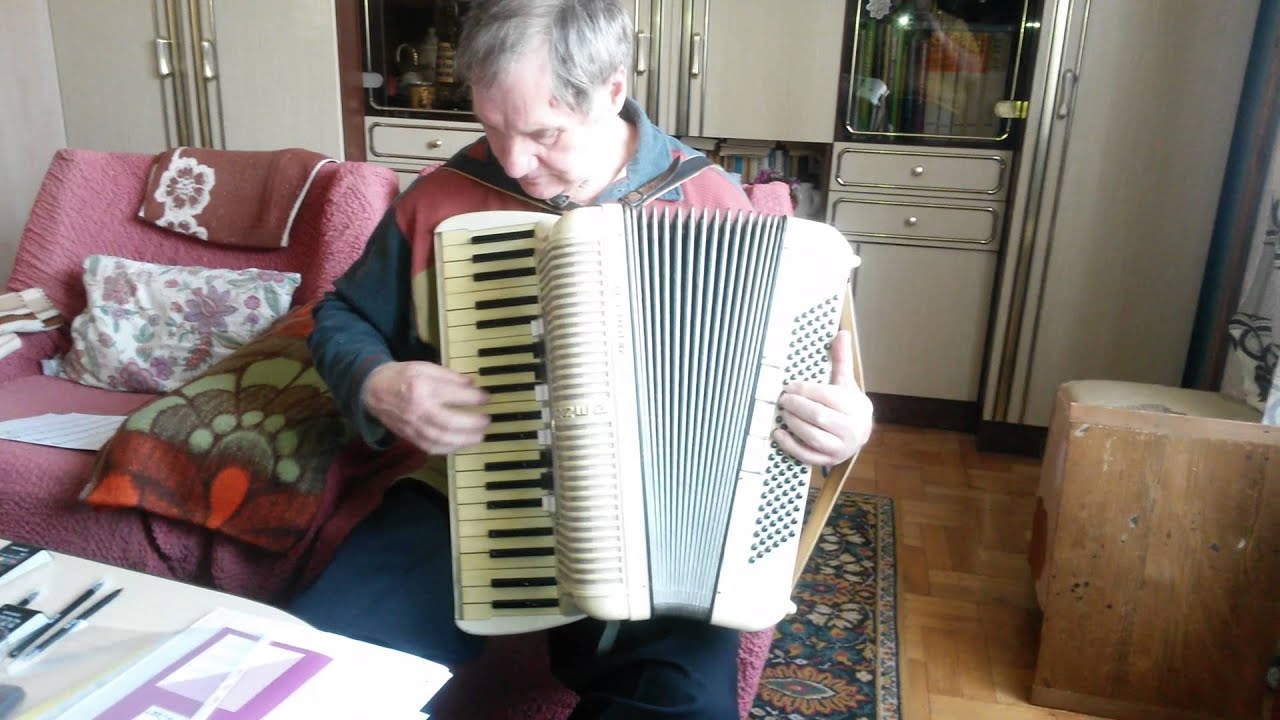 A macskajaj keringő - YouTube