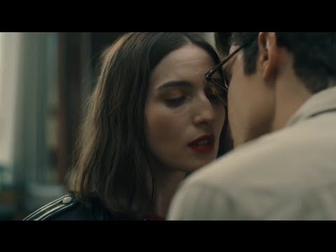 Sounds Like Love / Kissing Scene — Maca and Leo (Maria Valverde and Alex Gonzalez)