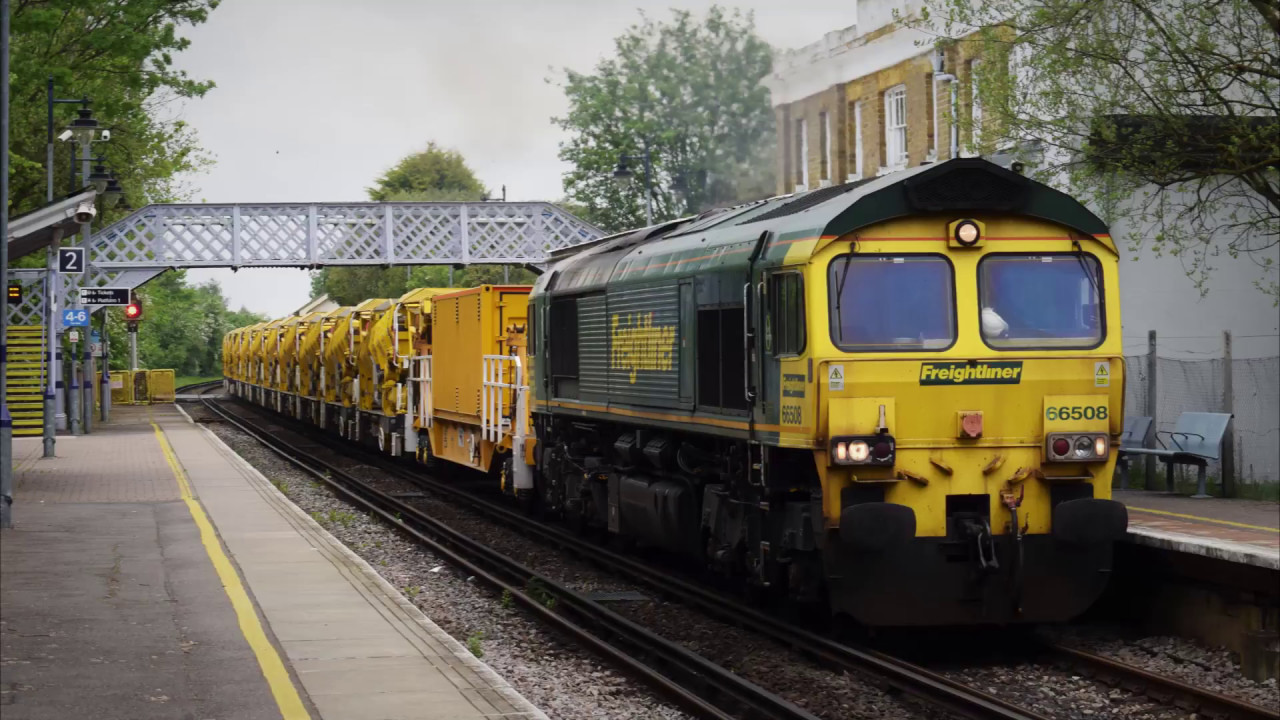 Freightliner 66508 & 66519 Pass Sandwich with Network Rail HOBC 7/5/17 ...